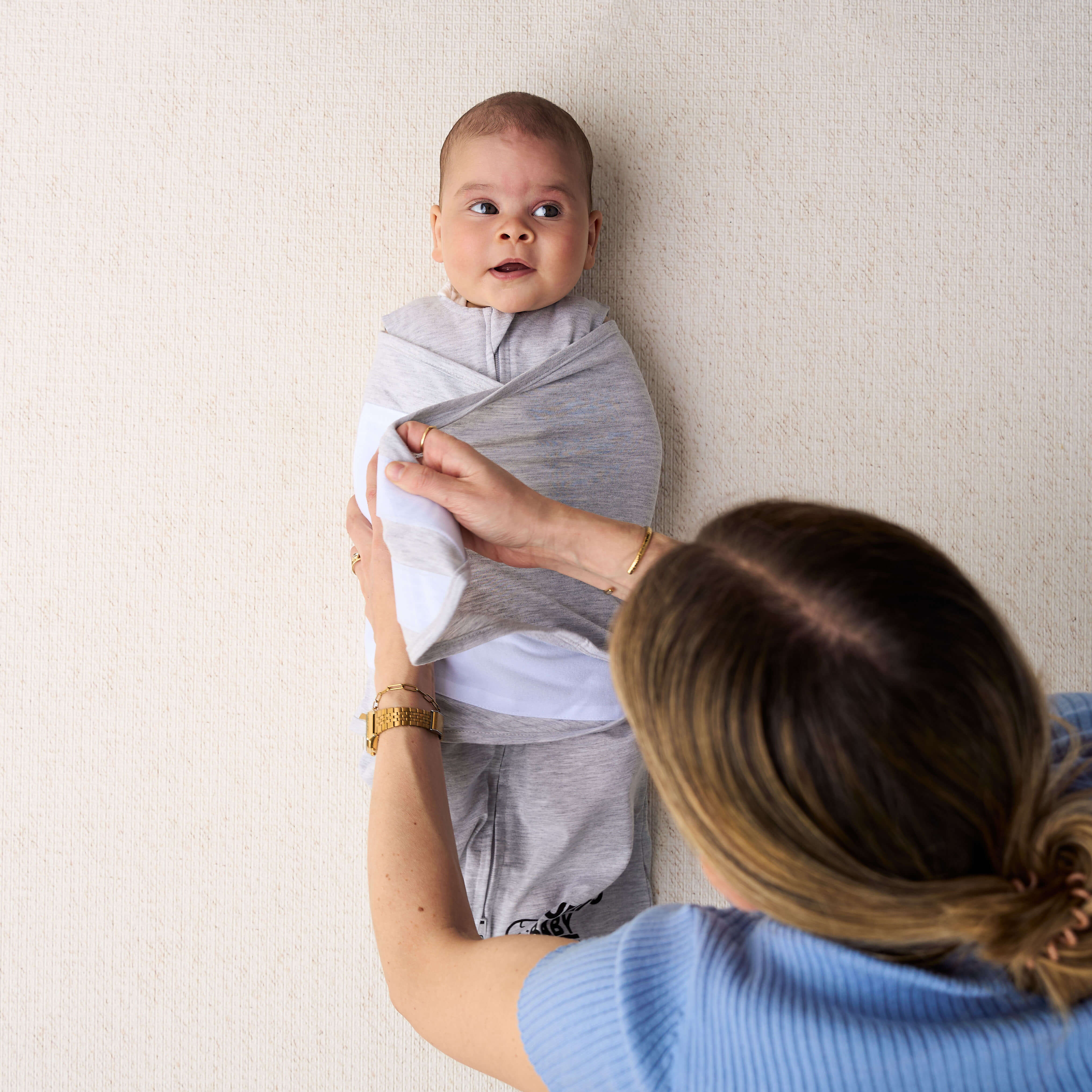 How to Swaddle a Newborn Step by Step – Burrito Baby